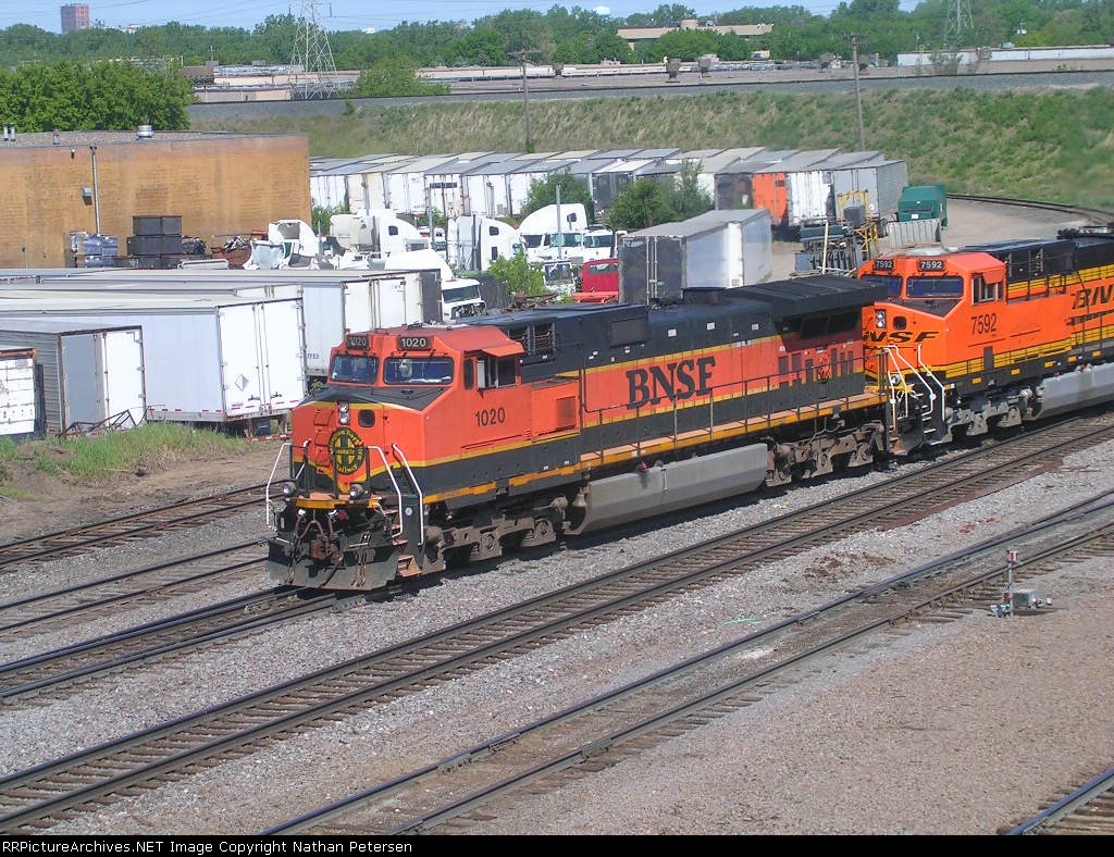 BNSF 1020